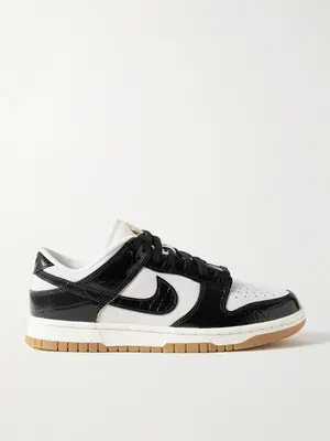 Nike Dunk Low Sneakers