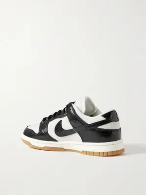 Nike Dunk Low Sneakers