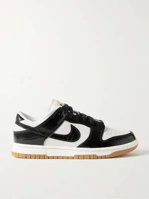 Nike Dunk Low Sneakers