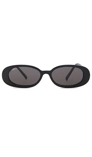 OTRA Gina Sunglasses - Black & Smoke