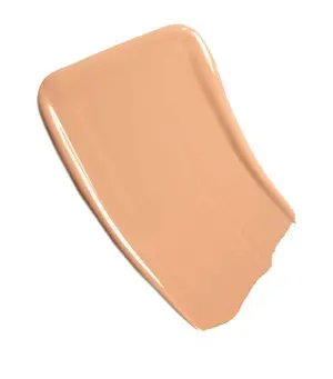 Chanel Sublimage L'essence De Teint Ultimate Radiance-generating Serum Foundation - Neutral
