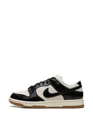 Nike Dunk Lace-up Sneakers - Black
