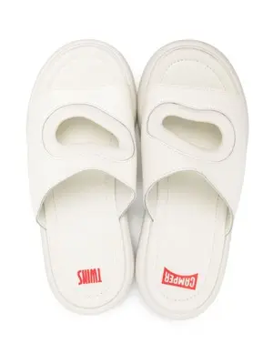Camper Pelotas Flota Slides
