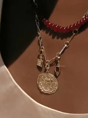 AZLEE 18kt Yellow Diamond Pendant Charm