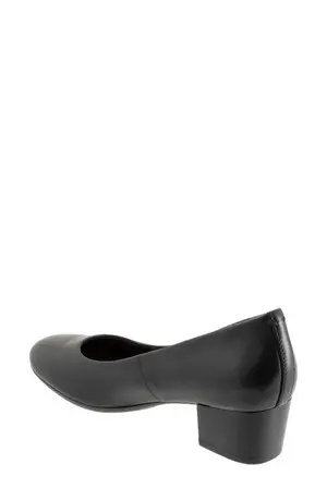 Softwalk Lynn Pumps - Black