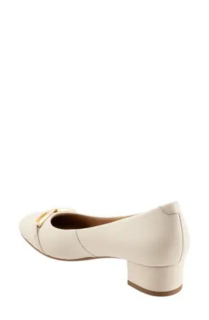 Trotters Dakota Pump - Ivory