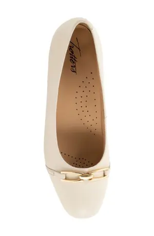 Trotters Dakota Pump - Ivory
