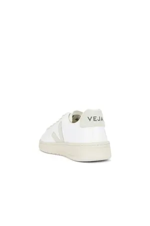 VEJA Urca Sneakers