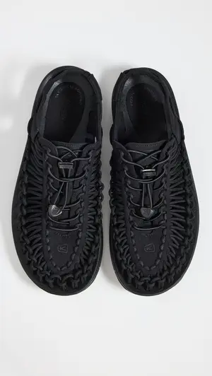 Keen Uneek Sandals - Black / Black