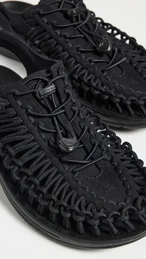 Keen Uneek Sandals - Black / Black