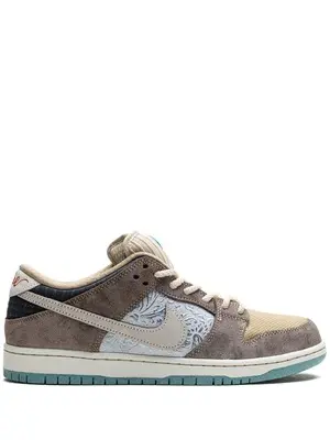 Nike Sb Dunk Low Big Money Savings Sneakers - Brown