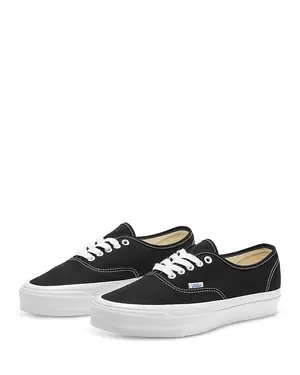 Vans Low Top Sneakers