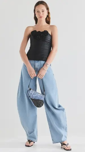 Lioness Horseshoe Jeans - Washed Blue