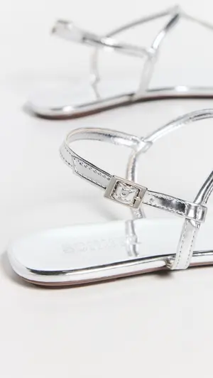 Schutz Elsha Thong Sandals - Prata