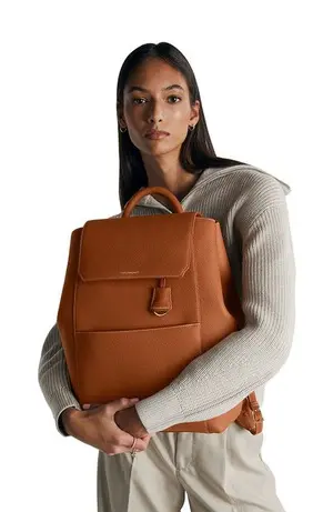 MAISON DE SABRE Leather Soft Backpack - Pecan Brown