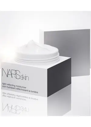 NARS Skin Light Reflecting Moisturizer