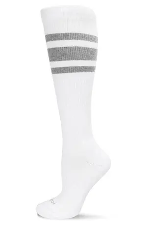 MEMOI Stripe Performance Knee High Compression Socks - White