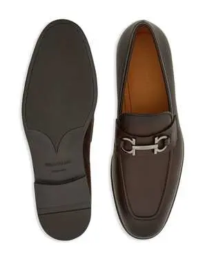 FERRAGAMO Gancini Plaque Leather Loafers - Brown