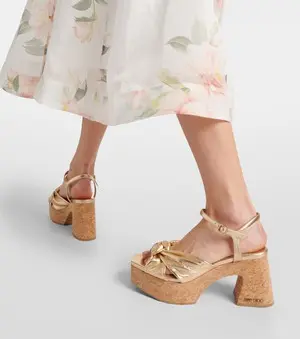 JIMMY CHOO Heloise 95 Metallic Leather Wedge Sandals - Gold