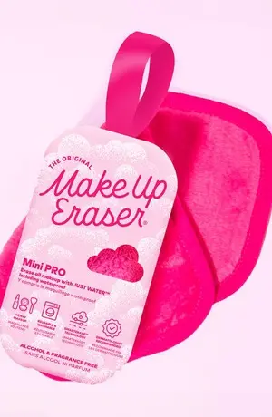 THE ORIGINAL MAKEUP ERASER Makeup Eraser® Mini Pro - Pink