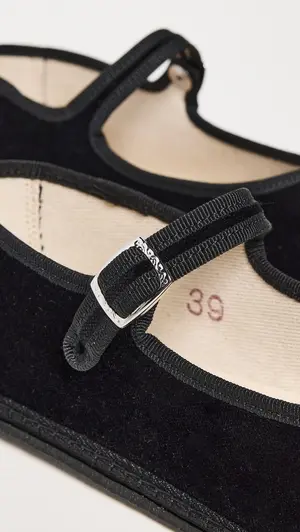 VIBI VENEZIA Velvet Mary Jane Flats - Nero