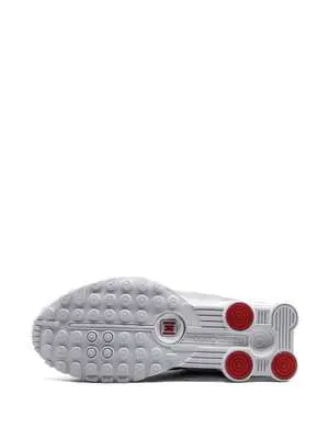 Nike Shox R4 Sneakers - White