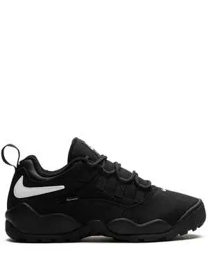 Nike X Supreme Sb Darwin Low Sneakers