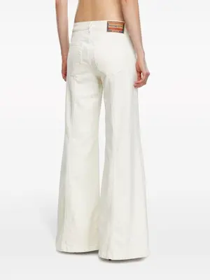DIESEL® D-akii Flared Jeans - White