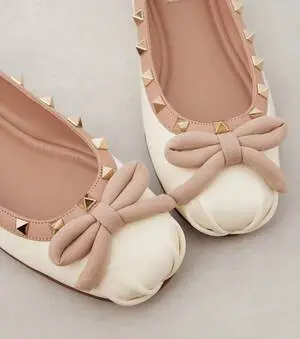 Valentino Garavani Rockstud Leather Ballerinas - White