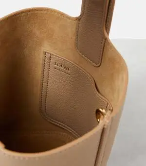 Loewe Pebble Mini Leather Bucket Bag - Beige