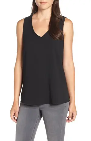 GIBSONLOOK Sleeveless V-neck Shell With High-low Hem