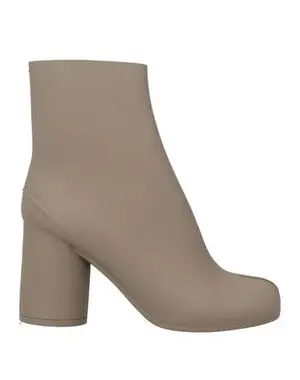 Maison Margiela Round Toe Boots For Women