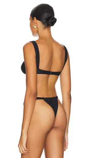 LOVERS AND FRIENDS Chasing Sunsets Top - Black