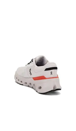 On Cloudrunner 2 Sneaker
