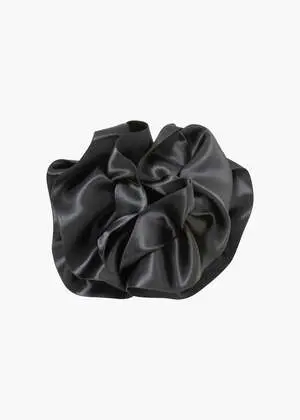 JENNIFER BEHR Jennifer Behr Satin Ruffle Jaw Clip Black