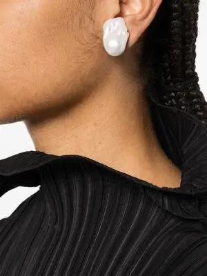 MONIES M24 Baroque Pearl Clip-on Earrings