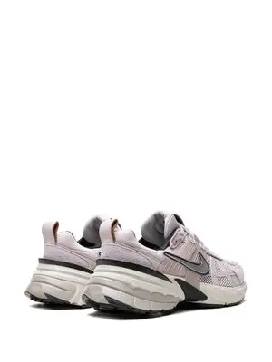 Nike V2k Run Sneakers - Pink