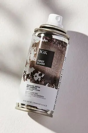 IGK Travel First Class Charcoal Detox Dry Shampoo - Grey