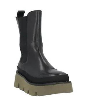 EMANUÉLLE VEE Leather Ankle Boots