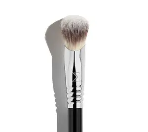 SIGMA BEAUTY Sigma Soft Angled Concealer Brush - One-color