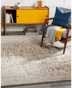 SURYA Kavita 33061 Area Rug, 5' X 7'6
