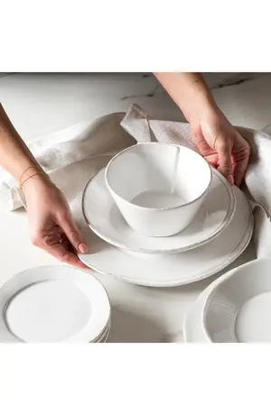 VIETRI Lastra American Dinner Plate - White