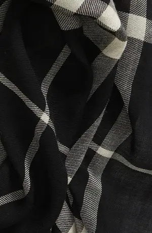 Burberry Giant Check Wool Scarf - Black/ Calico Ip Chk