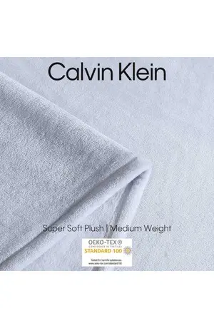 Calvin Klein Core Plush Blanket - Blue