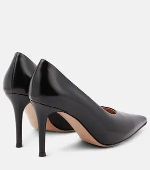 GIANVITO ROSSI Robbie Leather Pumps - Black