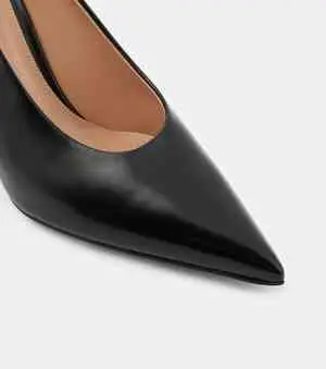 GIANVITO ROSSI Robbie Leather Pumps - Black