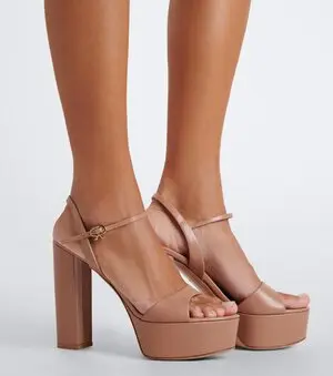 GIANVITO ROSSI Leather Platform Sandals - Beige