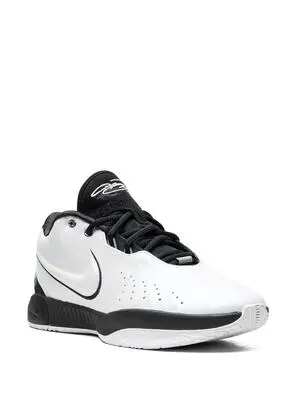 Nike Lebron 21 Conchiolin Sneakers - White