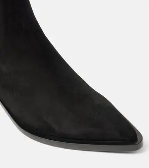 GIANVITO ROSSI Wylie Suede Ankle Boots - Black