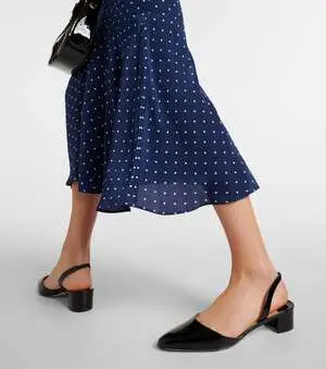 Manolo Blahnik Aspro 30 Patent Leather Slingback Pumps - Black